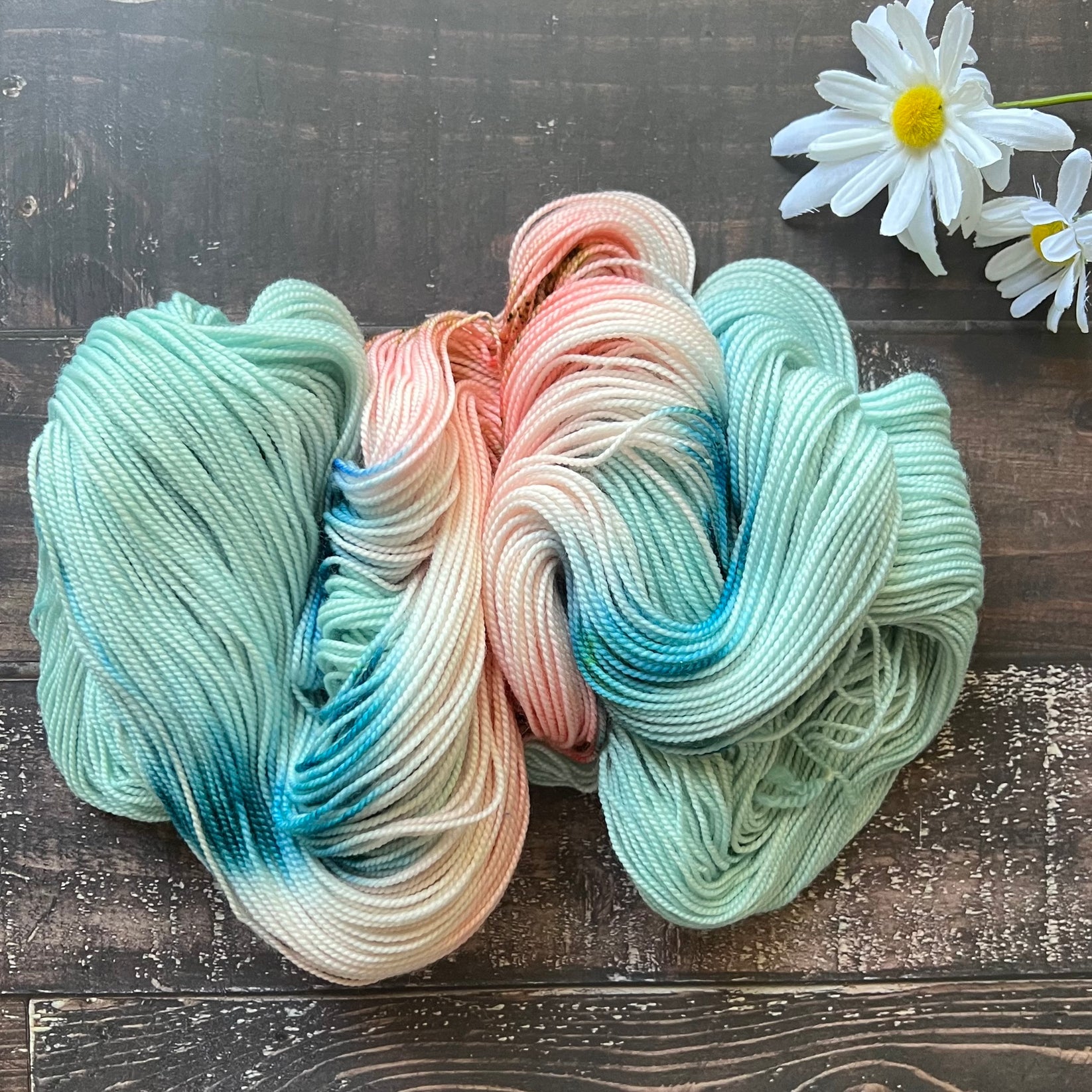 "Forget Me Not" Assigned Pooling Hand-dyed Yarn – achickthatknitz